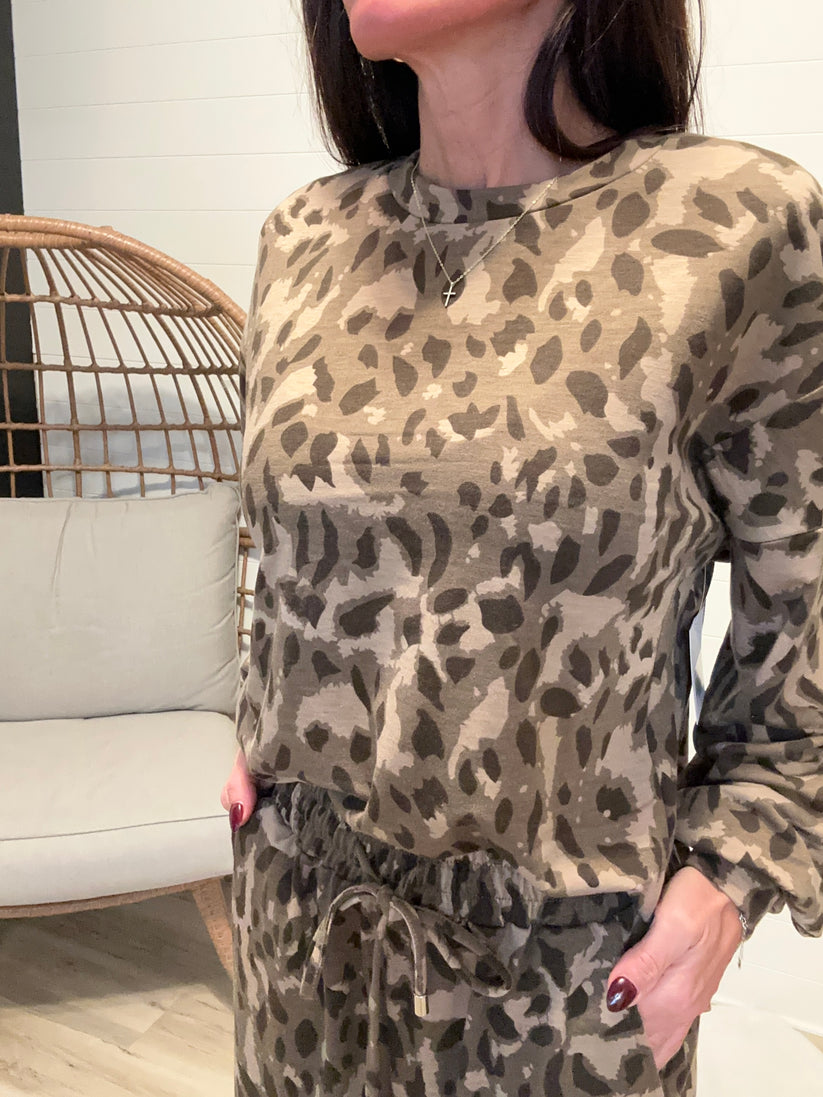 Women's Cozy Leopard Print Two - Piece Set – Thebeautynorth™
